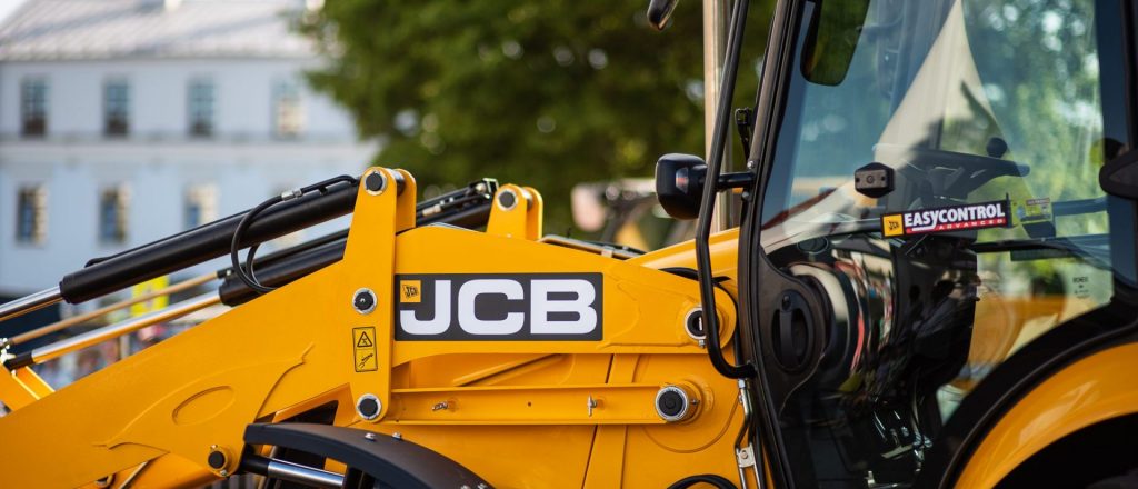 Sale of Gunn JCB Midlands division to Midlands JCB | PKF Smith Cooper